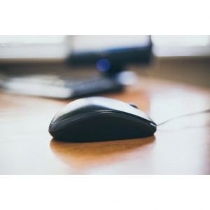 Best Gaming Mouse: Logitech G502 Hero vs. Razer Deathadder Elite vs ...