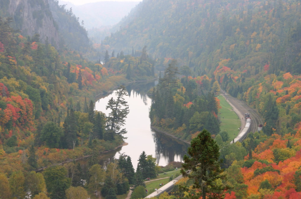 12 Best Places to See Fall Foliage in Canada 2025 (Best Time & Foliage ...